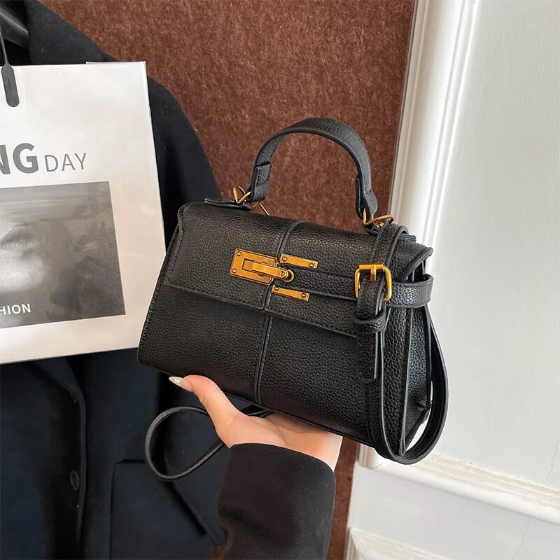 2025 летняя новая сумка-мессенджер, маленькая квадратная сумка, женская сумка высокого класса, кожаная сумка, black, SKU01024