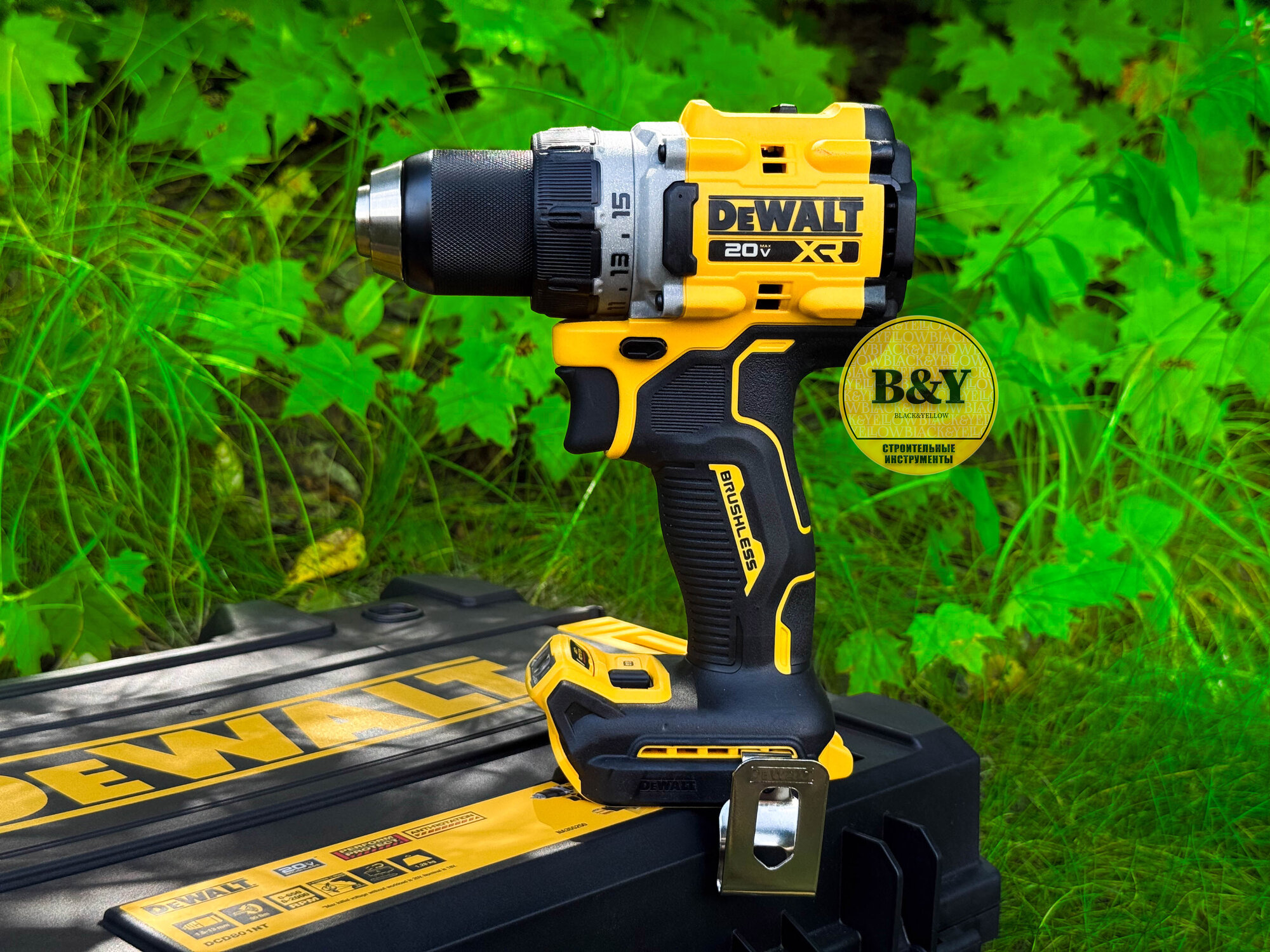 Дрель-Шуруповерт DeWALT DCD801NT, бесщеточный, 20В, без АКБ и ЗУ, в кейсе