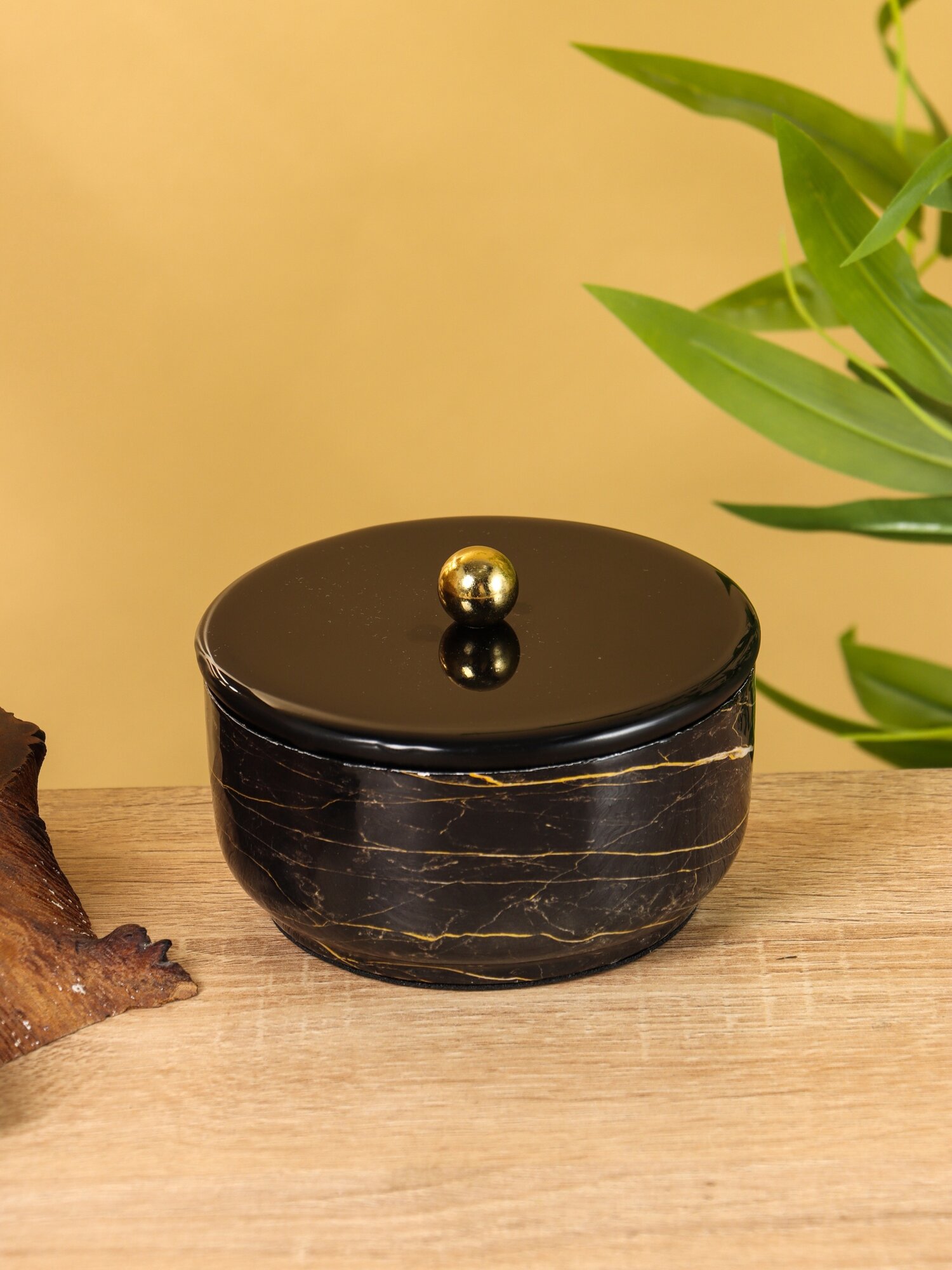 Конфетница с крышкой "Тёмный шоколад" 11х11х7 см, цвет черный