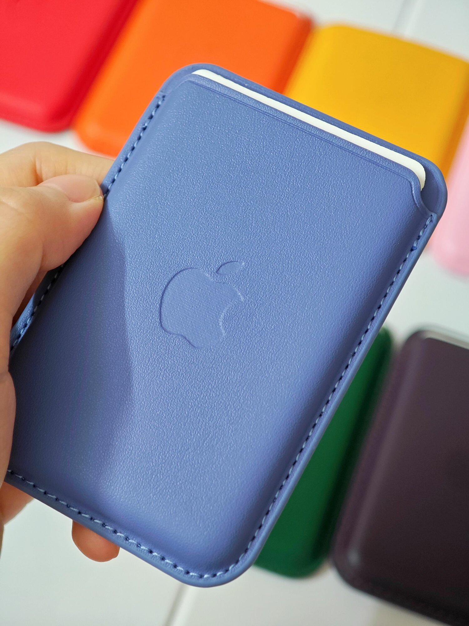 Кожаный картхолдер (чехол-кошелёк для карт и визиток) MagSafe Leather Wallet для Apple iPhone,