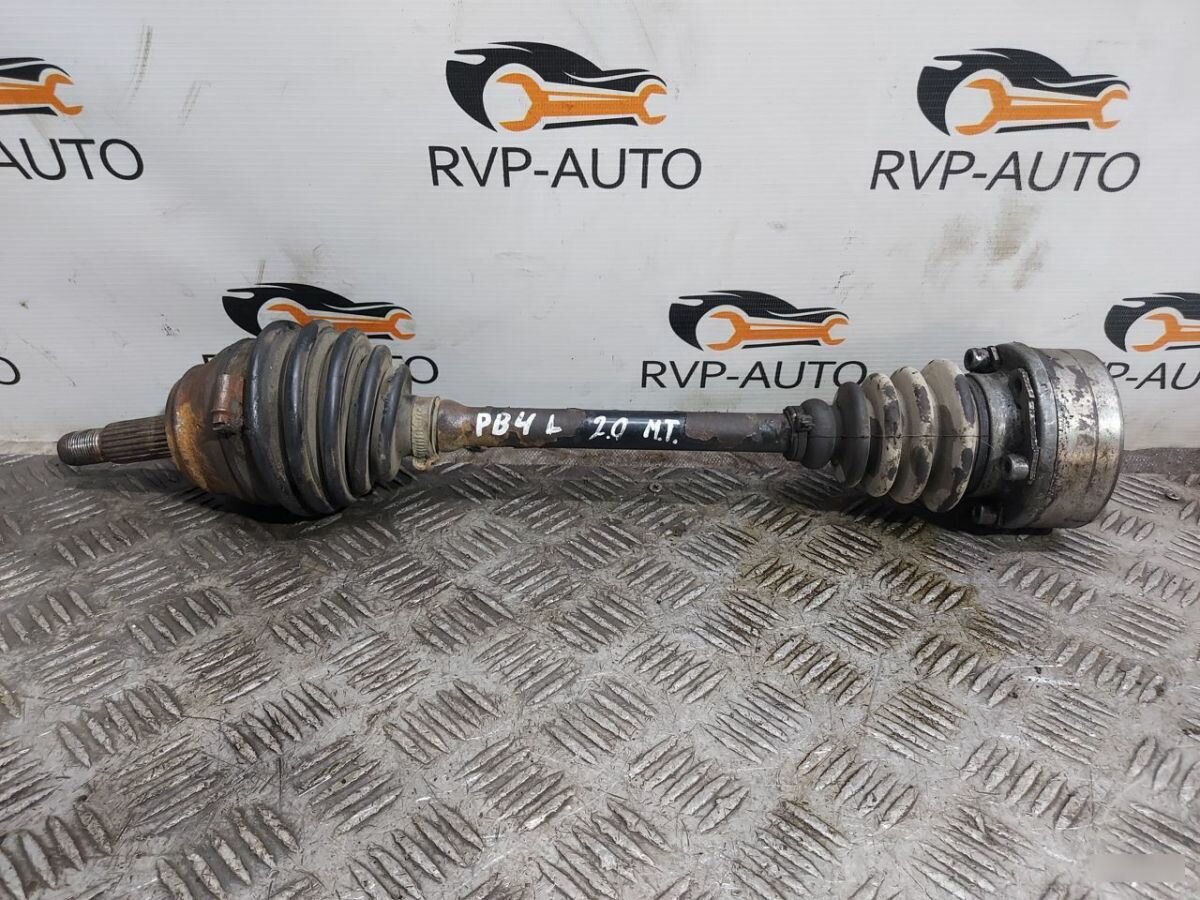 Полуось передняя левая VW Passat B4 2.0 МКПП 357407449AX
