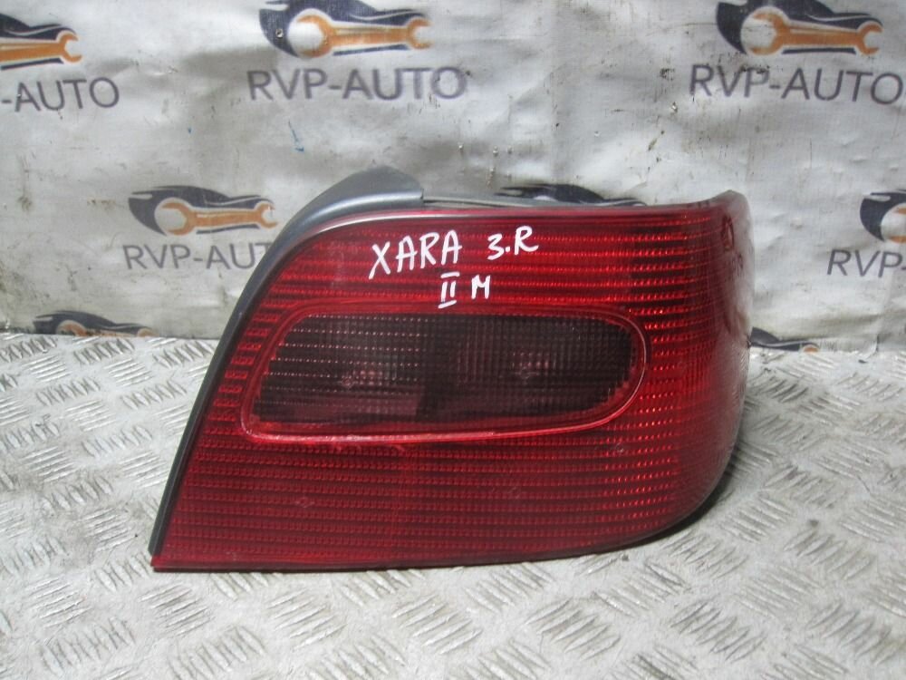 Фонарь задний правый Citroen Xsara 1997—2006