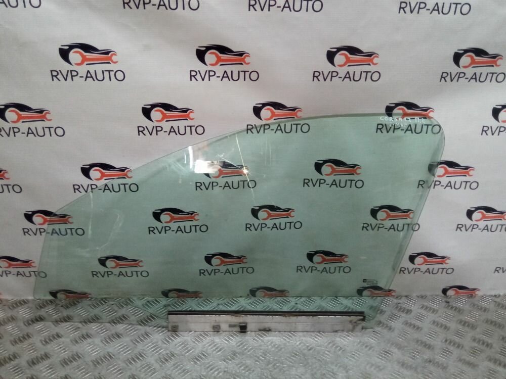 Стекло переднее левое Opel Corsa C 2003—2006 Opel