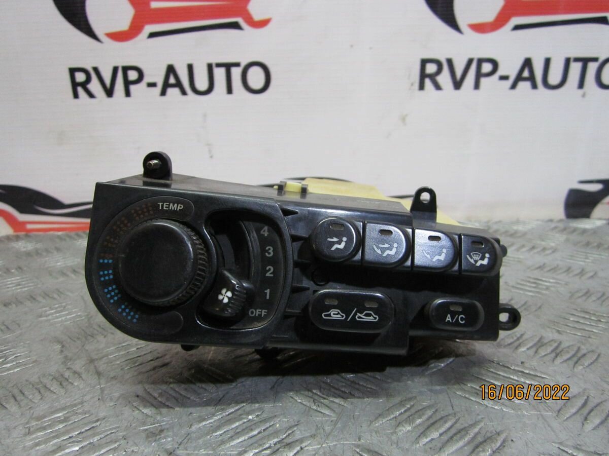 Блок управления отопителем Mazda Xedos-6 1992-1999 1464302941