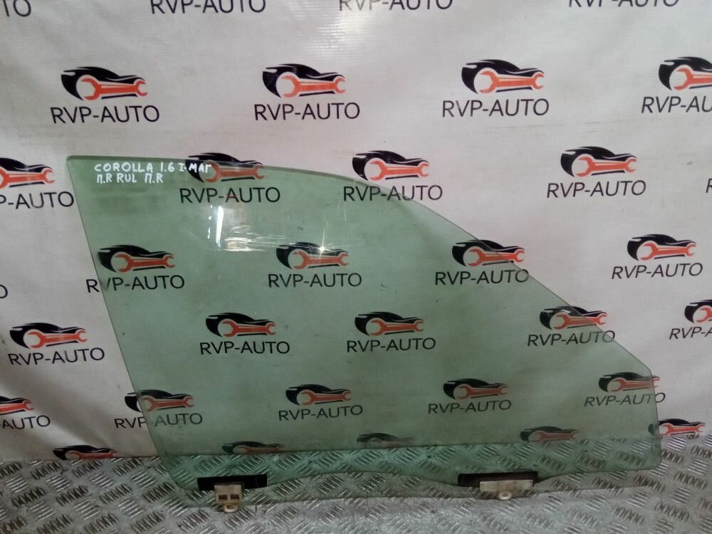 Стекло двери переднее правое Toyota Corolla E110 Toyota