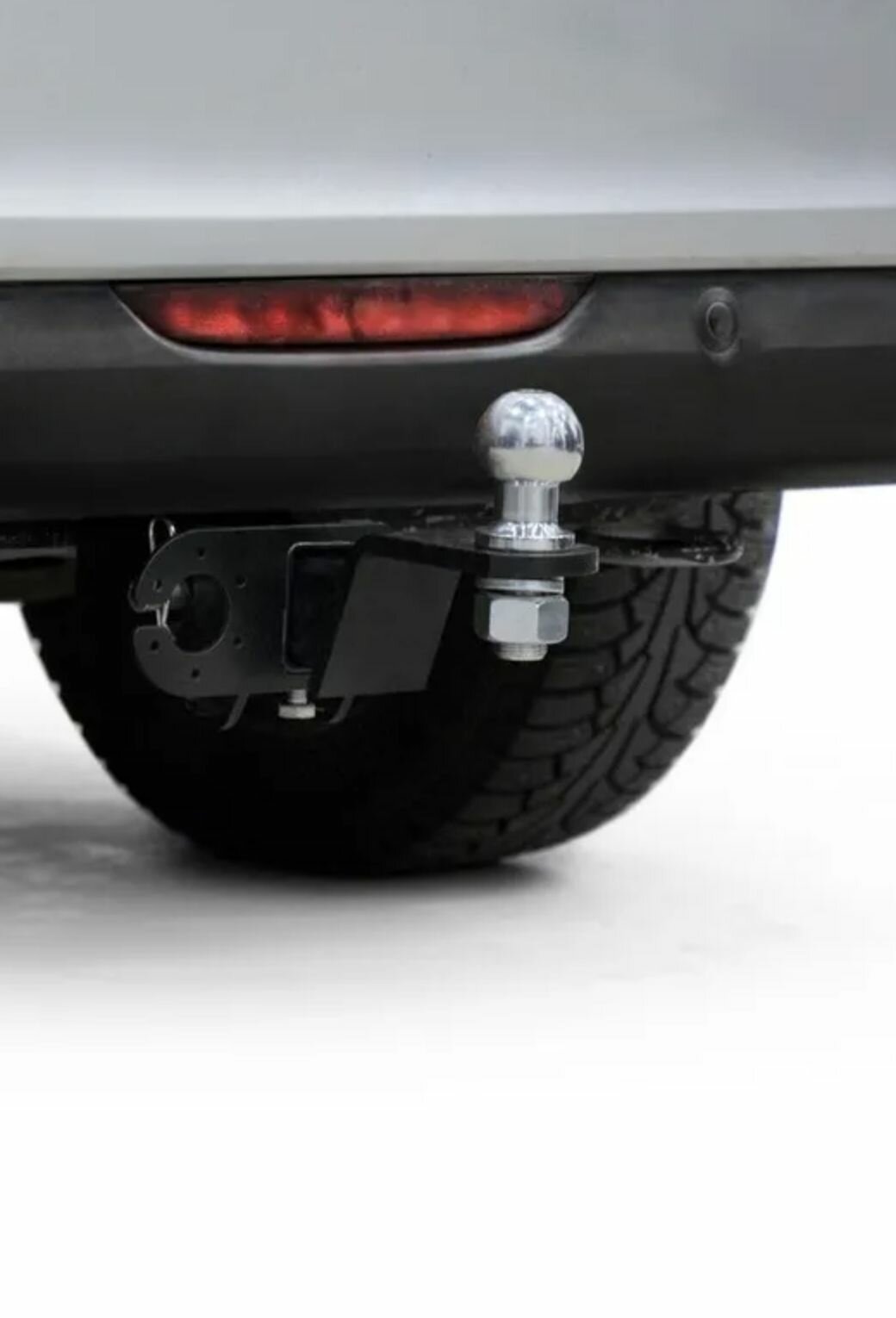 Фаркоп под квадрат c электрикой Smart для Lada Vesta Cross (Лада Веста Кросс) седан, универсал 2017-н. в, шар E, 900/75 кг, F.6017.004