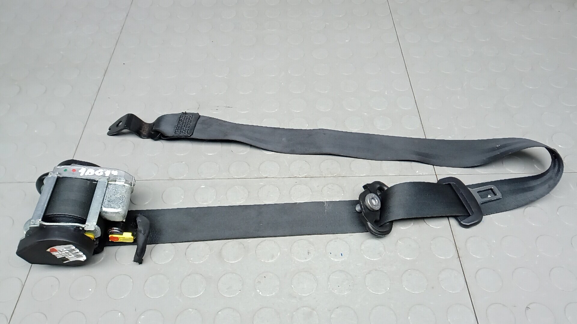 Ремень безопасности с пиропатроном сиденья переднего SKODA RAPID