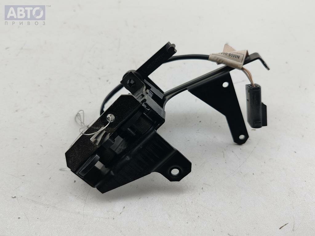 Замок стекла двери багажника BMW 5 E39 (1995-2003)