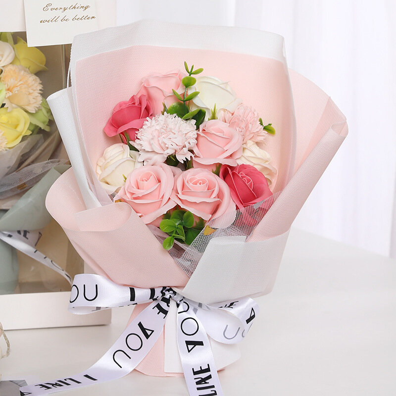 Букет "Японский и корейский" Unique, 11 роз и гвоздик, подарочный пакет, мыльные цветы