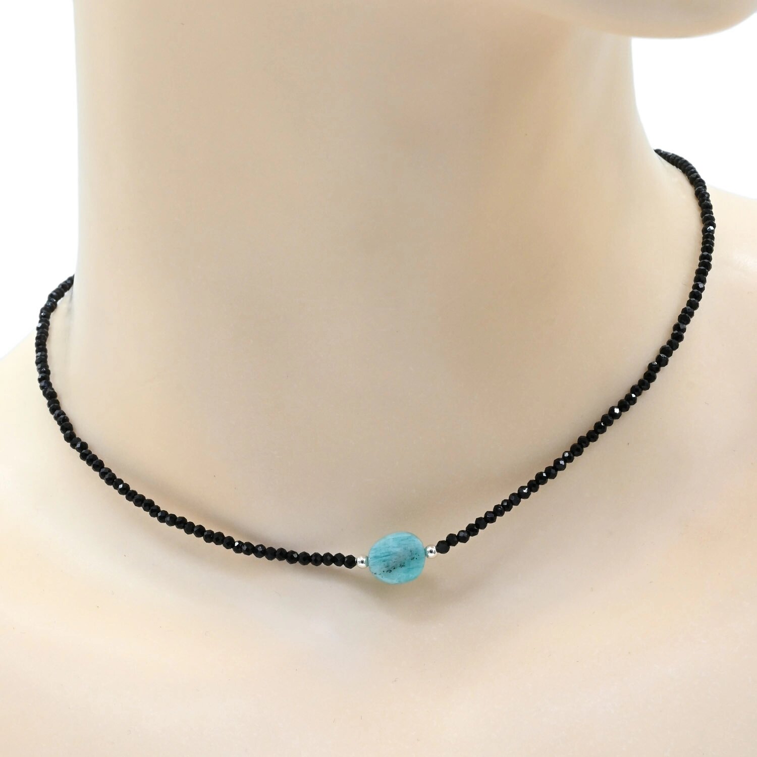 Чокер, шпинель