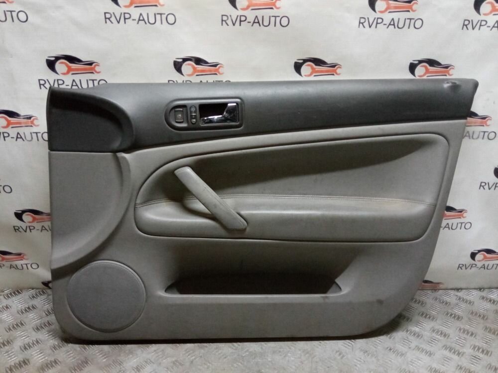 Обшивка двери передняя правая VW Passat B5 2000-05 Volkswagen
