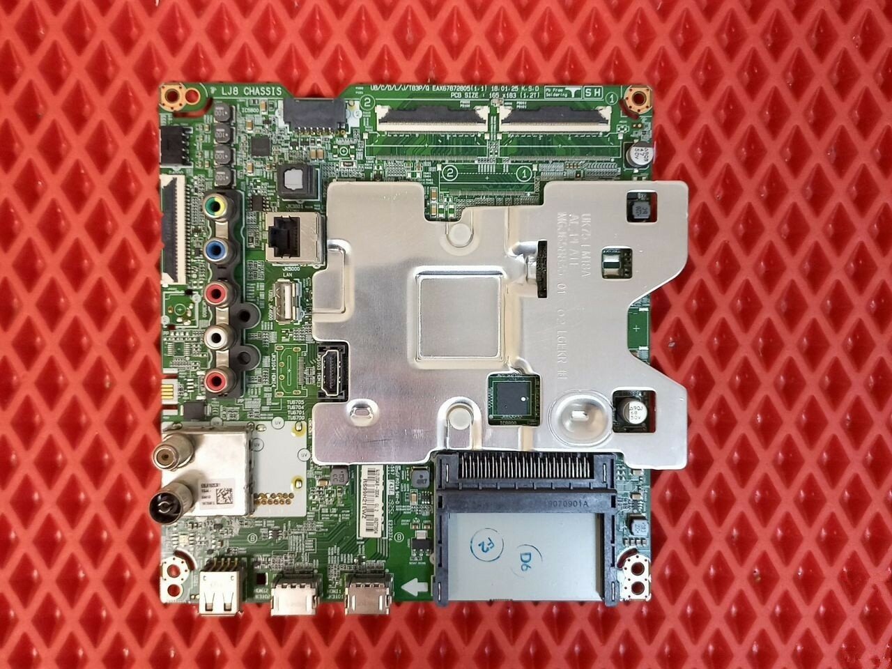 Основная плата (MAIN) EAX67872805 (1.1) для телевизора LG 43UK6300PLB-NI2 в надёжной упаковке