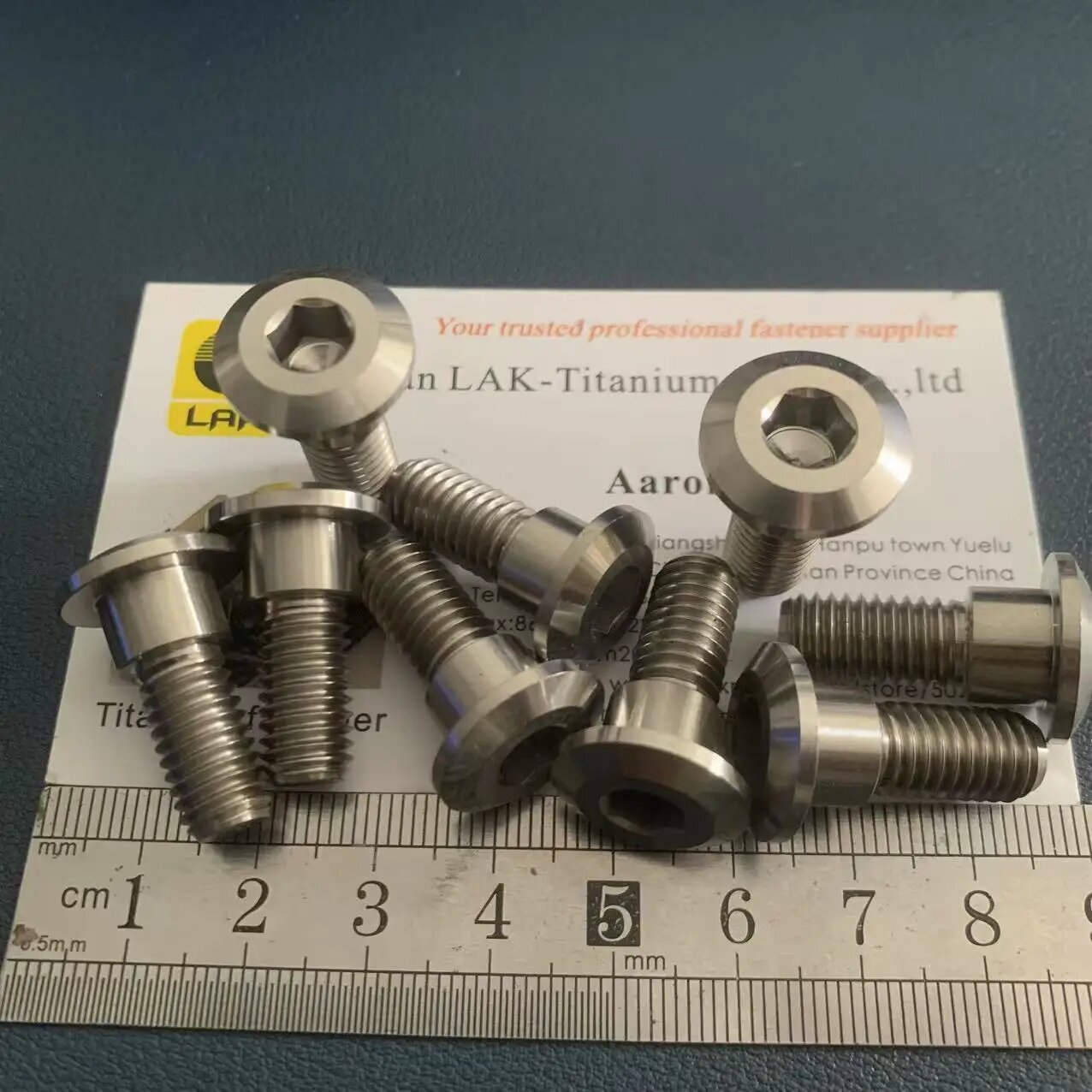 Титановые болты M8x22 Gr5