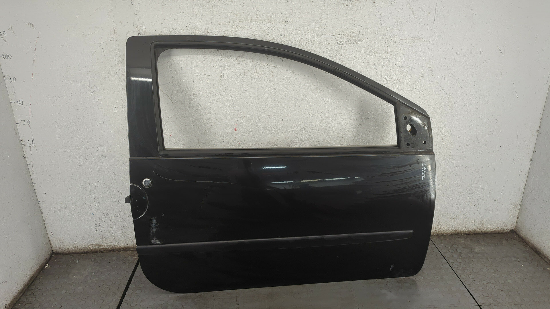 Дверь боковая (легковая) правая передняя Renault Twingo Б/У