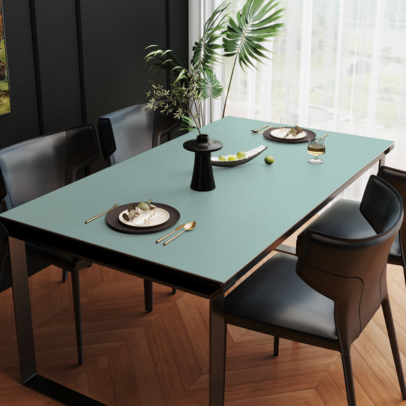 Черный кожаный коврик для стола Маслостойкая водонепроницаемая одноразовая подушка для обеденного стола Защитный коврик для верхней части журнального столика Легкая роскошная высококачественная скатерть