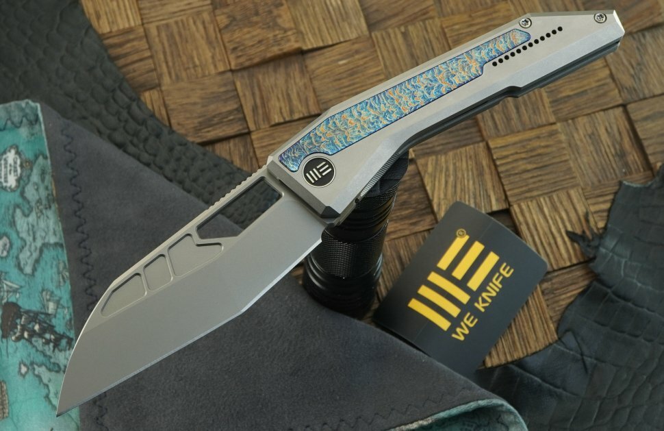 Складной нож We Knife Inceptus, сталь M390, SW, рукоять титан/огненный титан