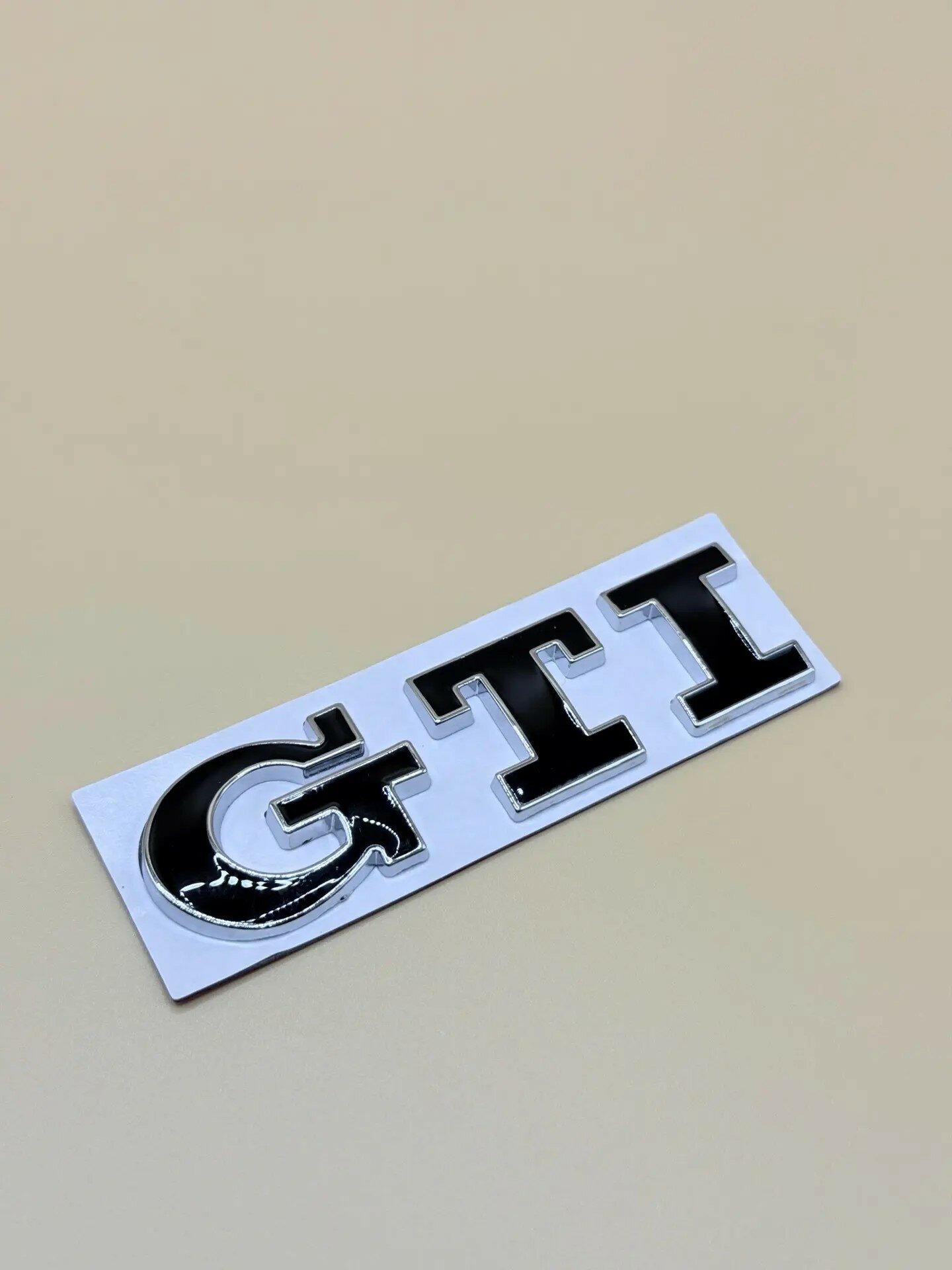 Шильдик Наклейка GTI Хром 8см