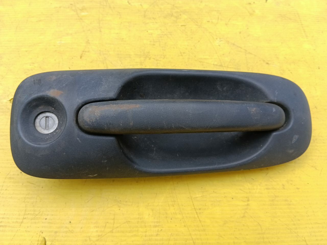 Dodge Chrysler Caravan Ручка двери передняя левая
