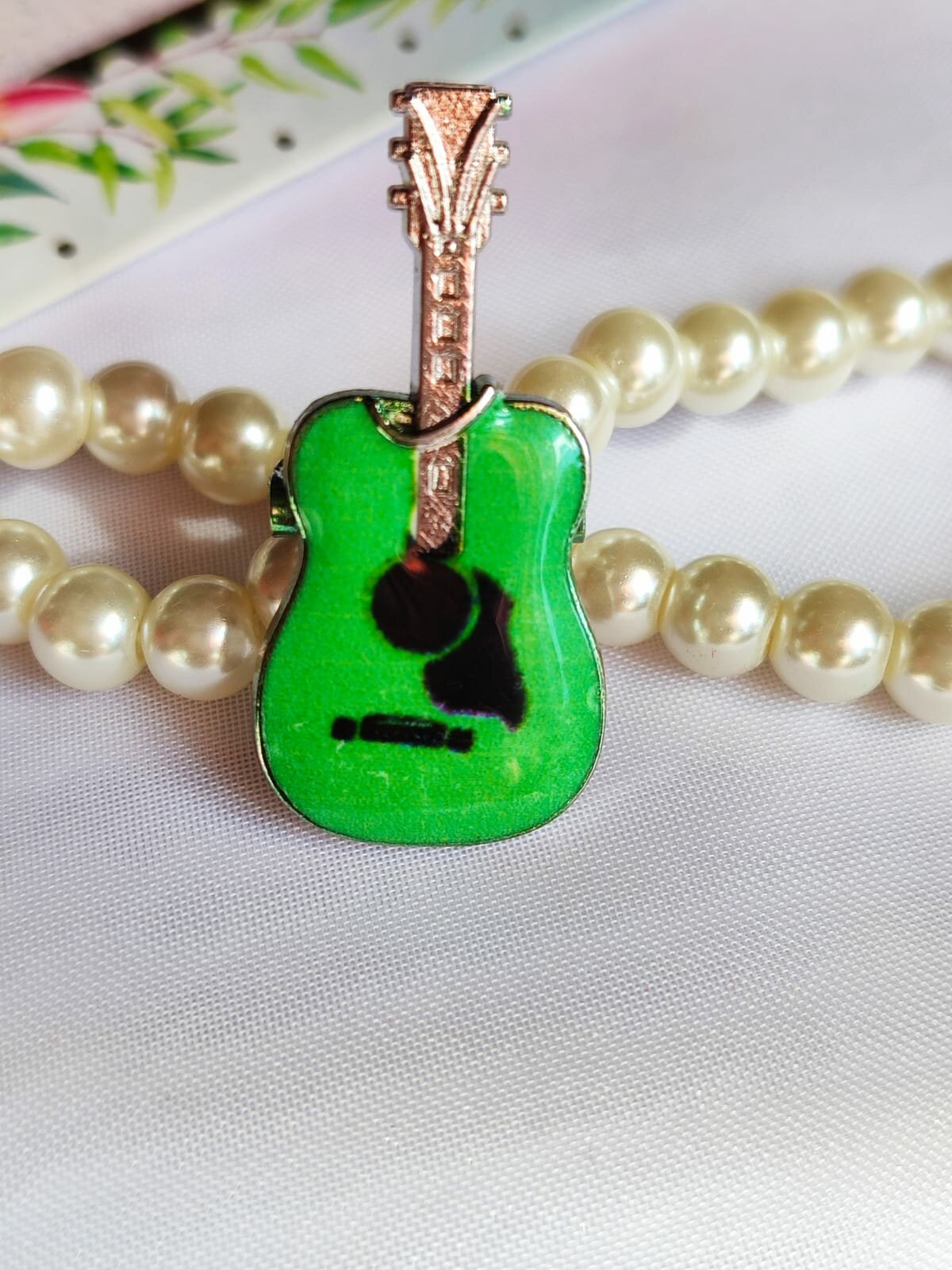 Брошь, эмаль