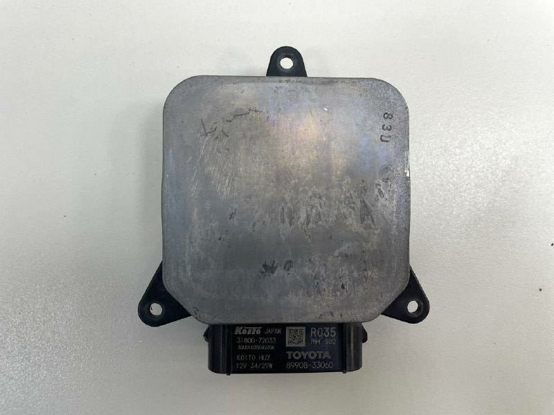 Блок управления светом Toyota Camry XV70 2017-2021