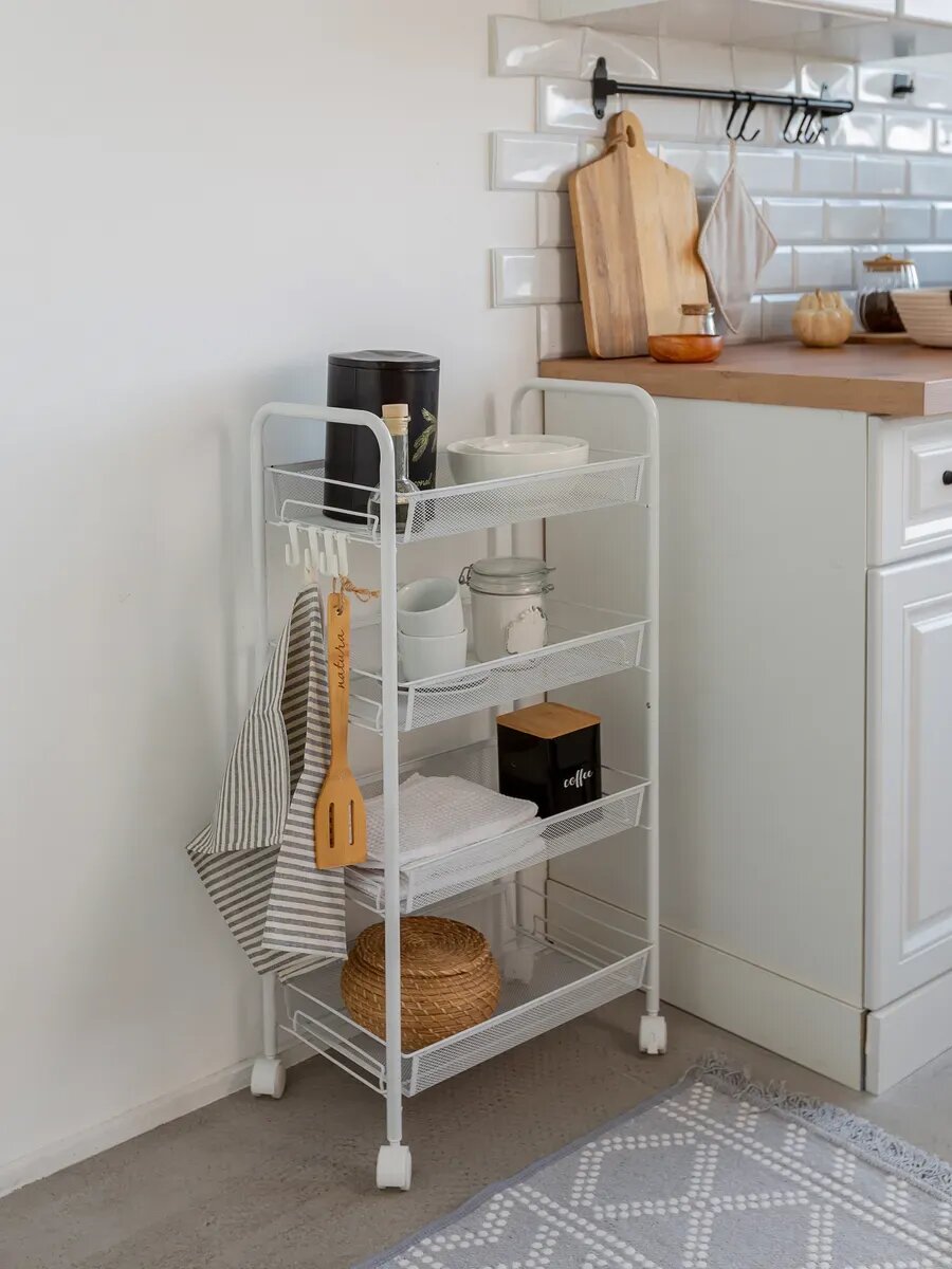 Этажерка на колесиках металлическая белая для кухни и ванной
