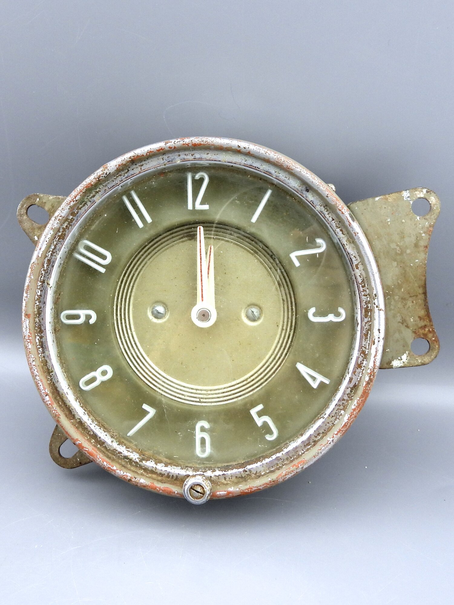 Часы для автомобиля "Победа" ЧЗЧ СССР 1950-е гг