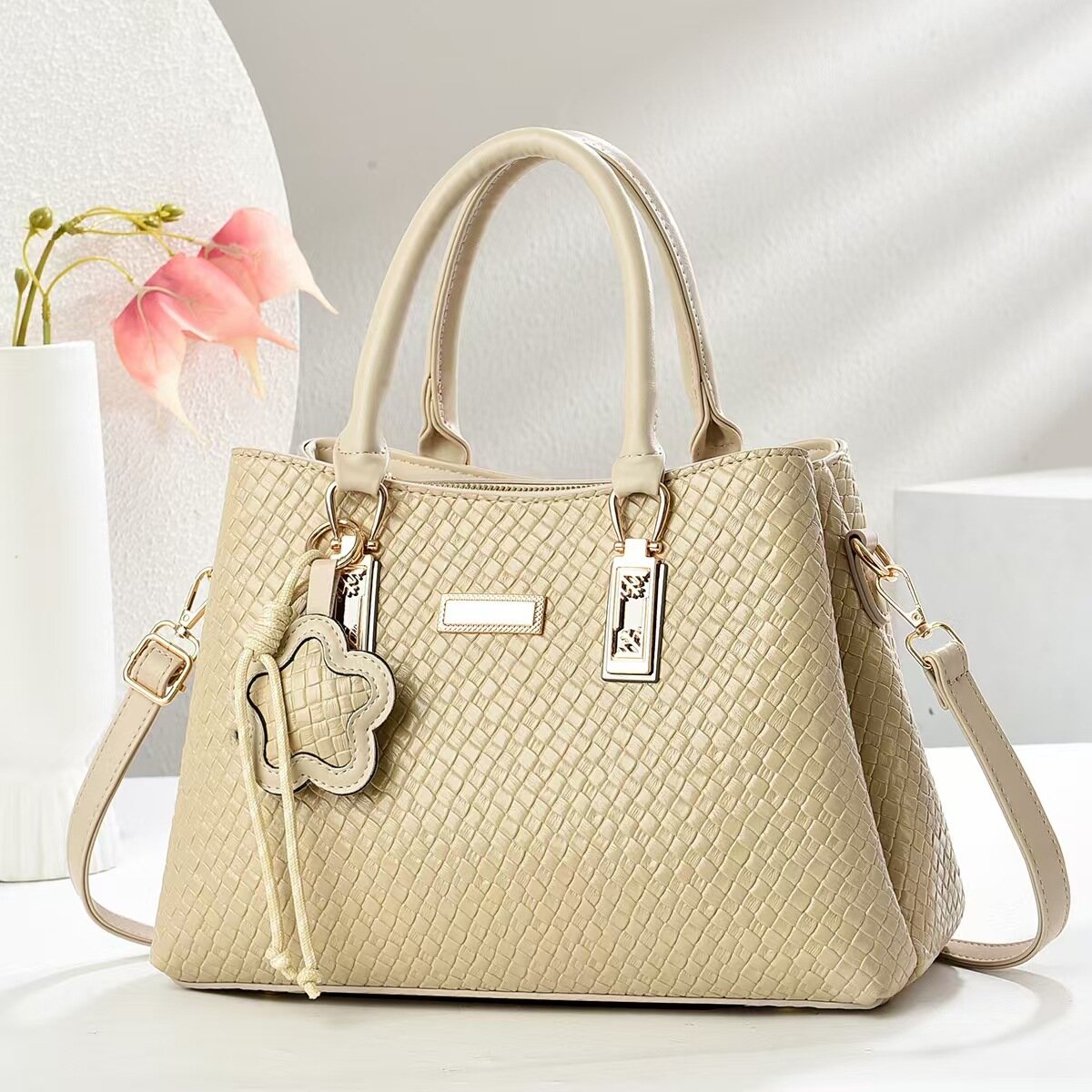 Стильная городская сумка A95967: современный минимализм