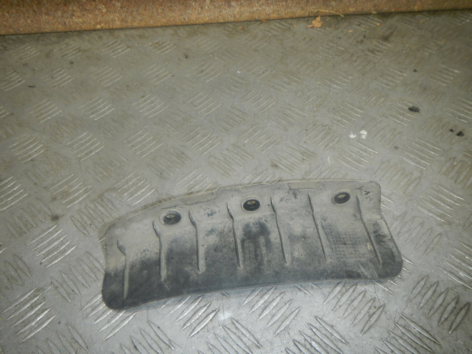 Б/У Брызговик передний правый, Chery (Чери)-TIGGO 7 PRO (20-) Chery TIGGO 7 PRO (20-) Царапины. 583561 CHERY арт. 602000...