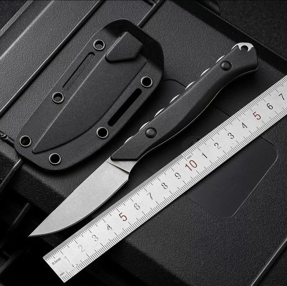 Черный хром Benchmade 15700