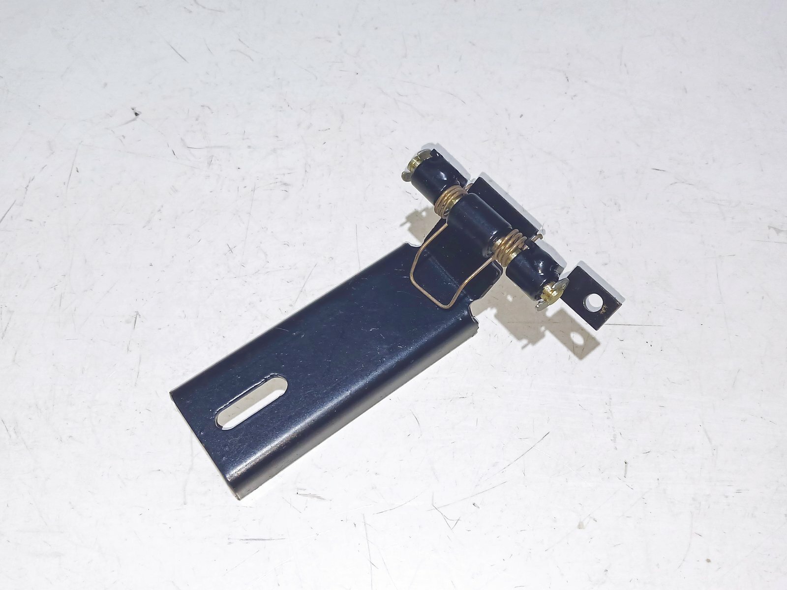 Кронштейн нижнего флепа левый ПАЗ Вектор Next 3204.45-04 с АКП