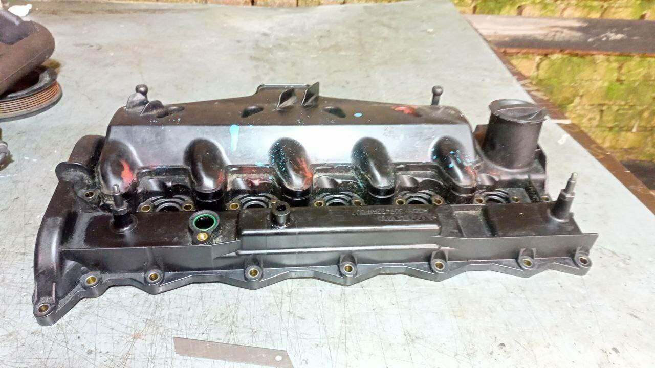 Крышка двигателя Volvo XC90 рест. (2006 - 2014) 08675978