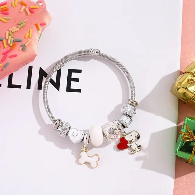 Кулон из кости Snoopy snoopy snoop с бисером на браслете был разработан в нескольких местах