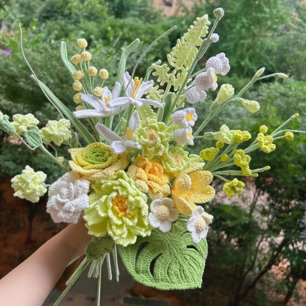Вязаный букет цветов из хлопка green