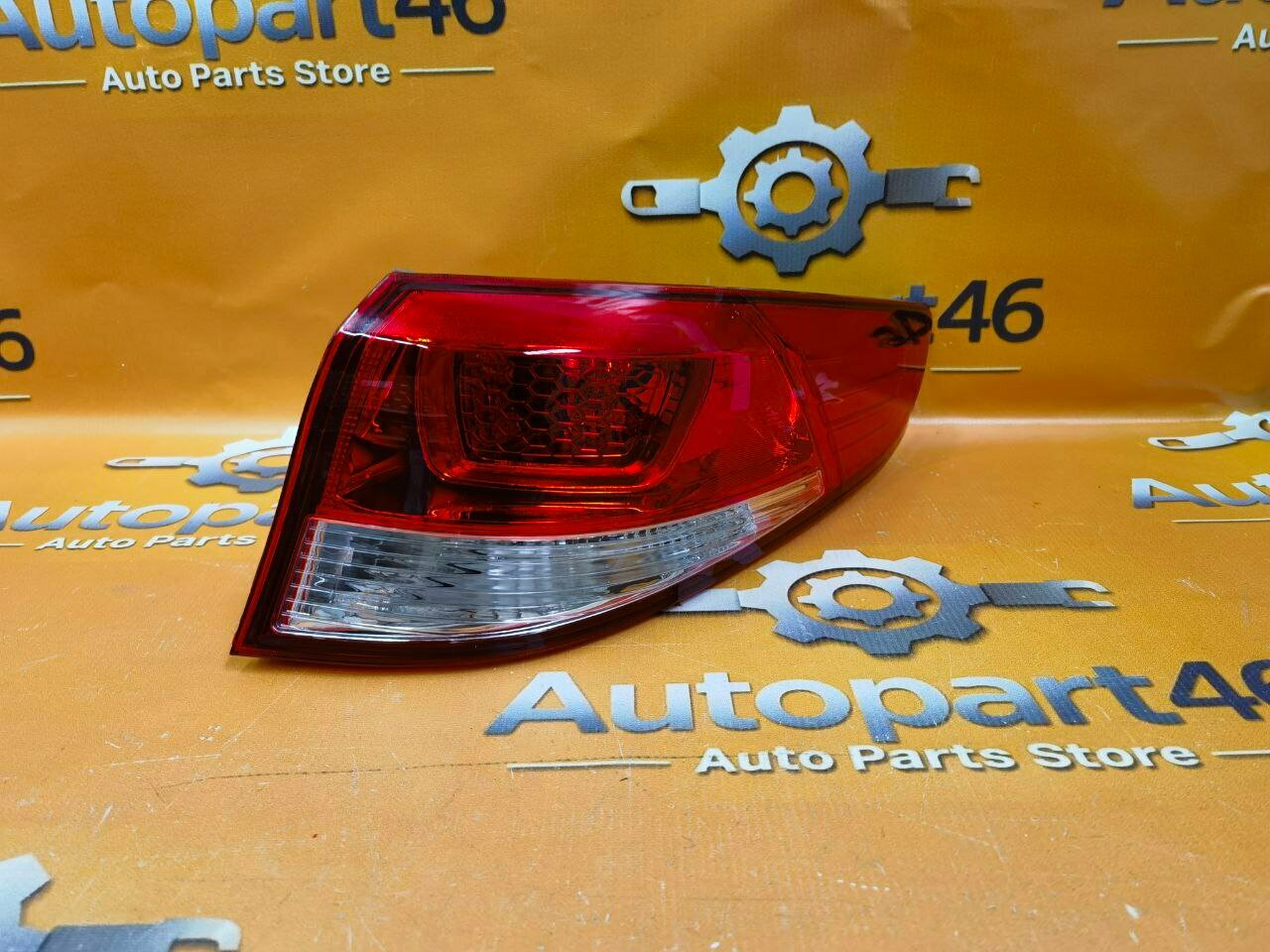 Задний правый фонарь в крыло киа рио 3 kia rio 3 с 2014 по 2017 год