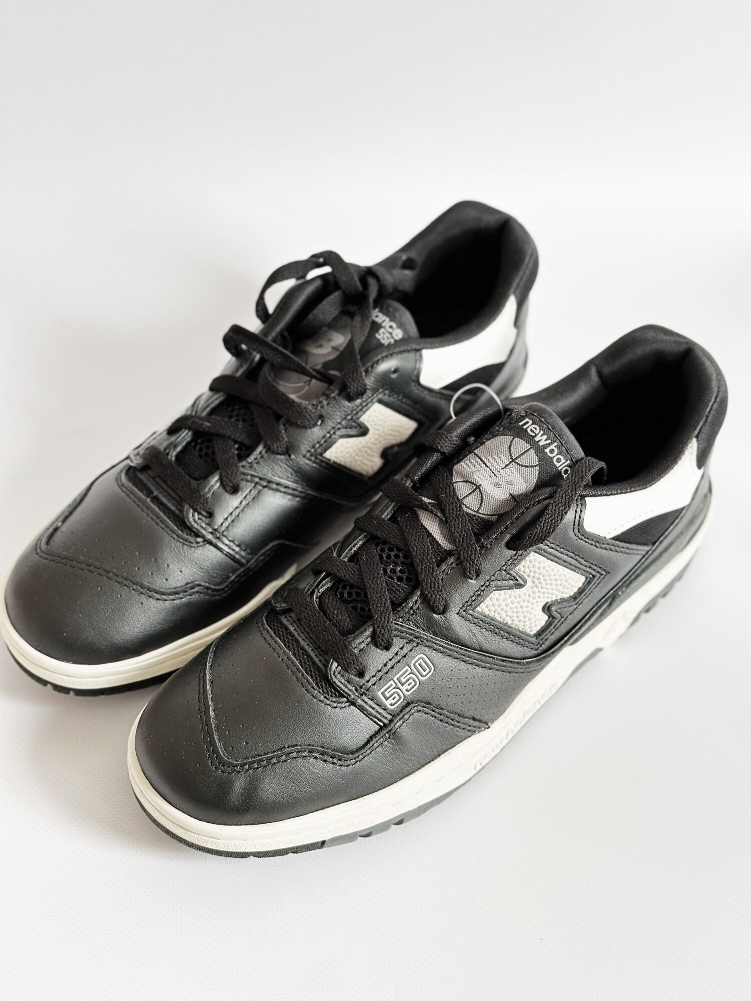 Кроссовки 550