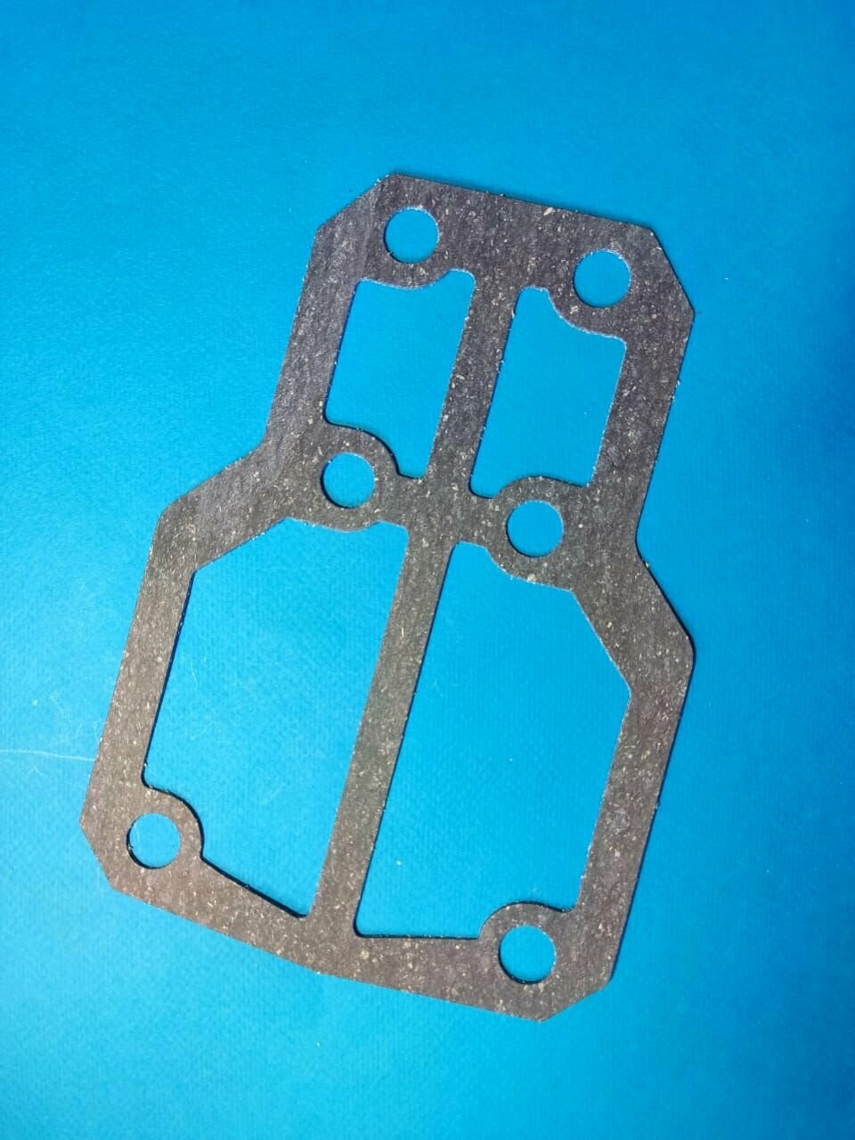Прокладка компрессора С415М, С416М над блоком клапанным (1шт, паронит)