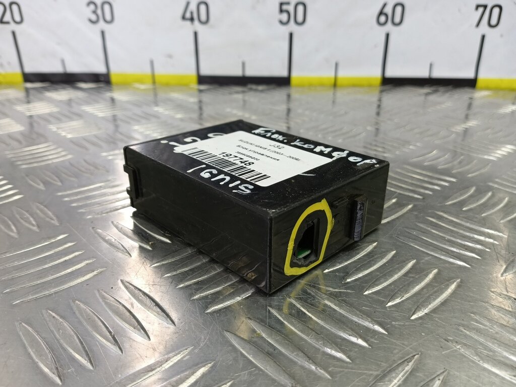 Блок управления Б/У для SUZUKI IGNIS II (2003—2008) 3886086G00