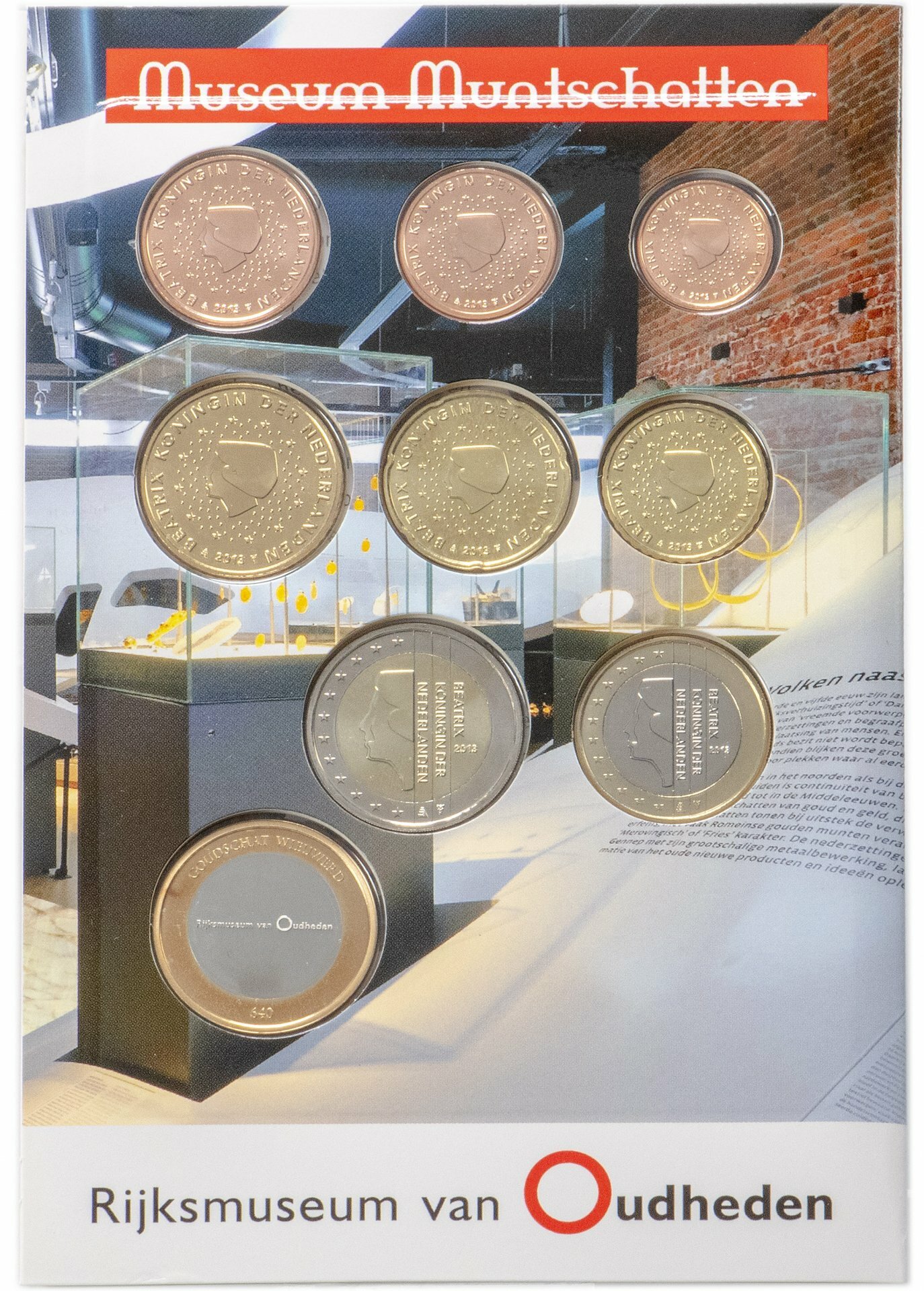 Нидерланды 2013 официальный годовой набор евро из 8 монет и жетона "Лейденский музеи" в буклете, Биметалл, нордик, сталь с медным покрытием, в сохранности UNC