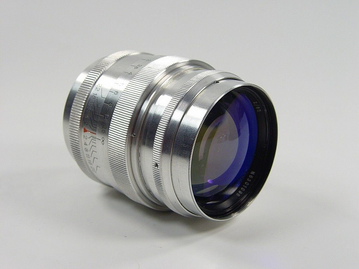 Портретный объектив. Лзос. Юпитер-9 f/2 85мм М39 дальномерный, на беззеркалки. Крышки, футляр.