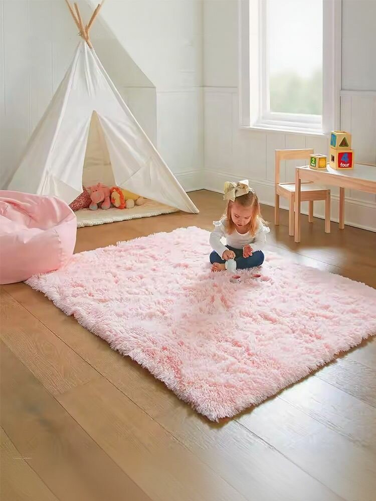 Плюшевый ковёр с латексной нескользящей основой, отличающийся исключительной прочностью и износостойкостью. Идеально подходит для полов в спальне, гостиной и детской комнате 50 80 см