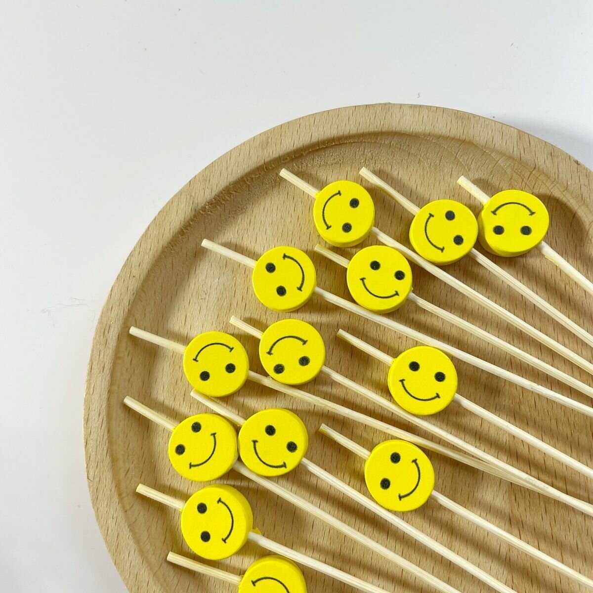 Одноразовые фруктовые палочки, креативные бамбуковые палочки, декор для коктейлей, палочки для сэндвичей, десертные вилки, палочки для бургеров, фиксированные зубочистки