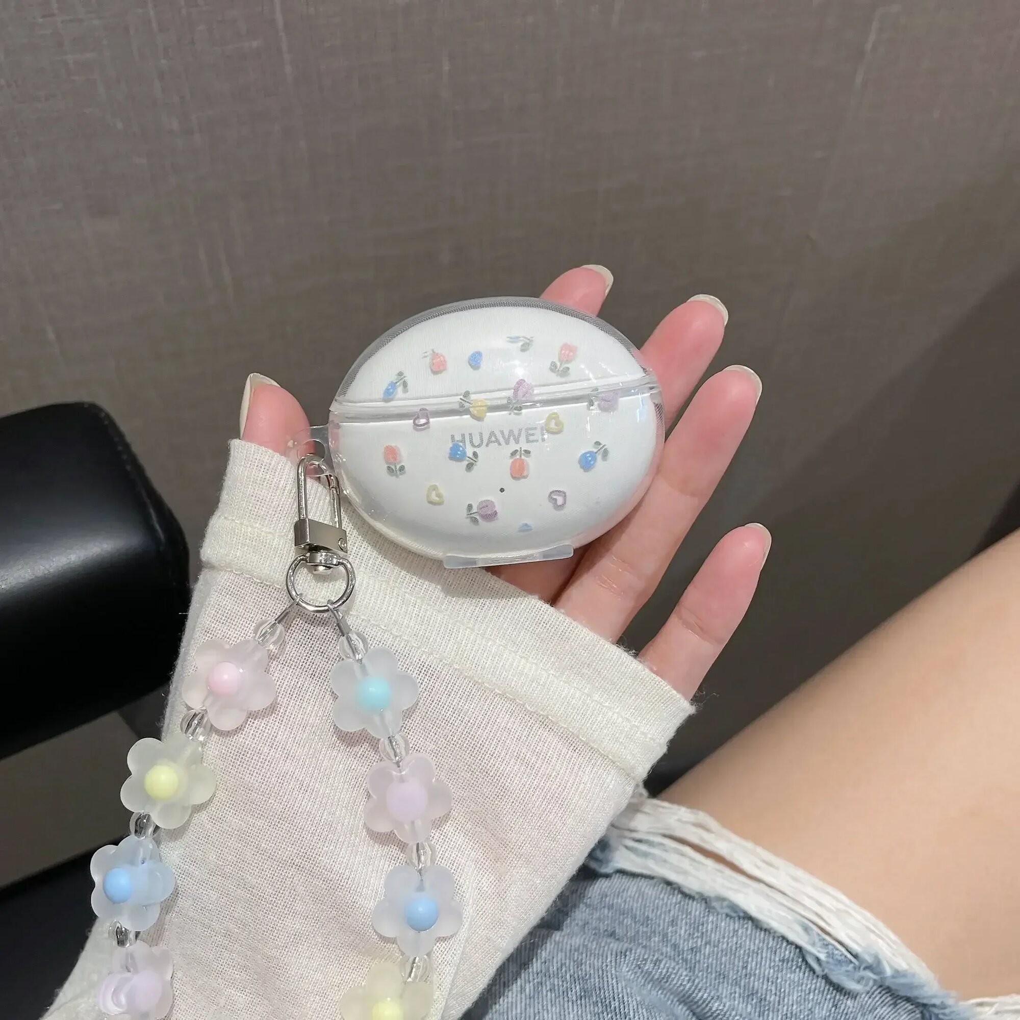 Пластиковый чехол для наушников HUAWEI FreeBuds 6i/5i с сердцем