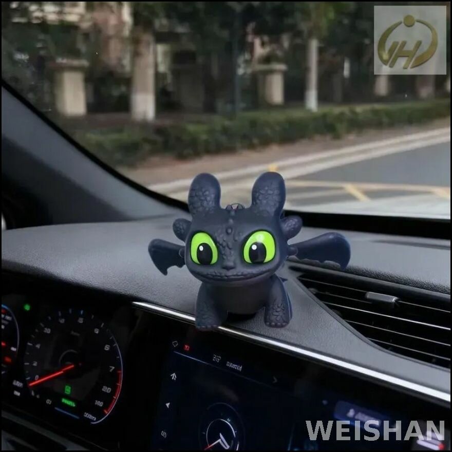 Украшение для центральной консоли автомобиля Как приручить дракона, Беззубик движущиеся крылья, светящиеся глаза