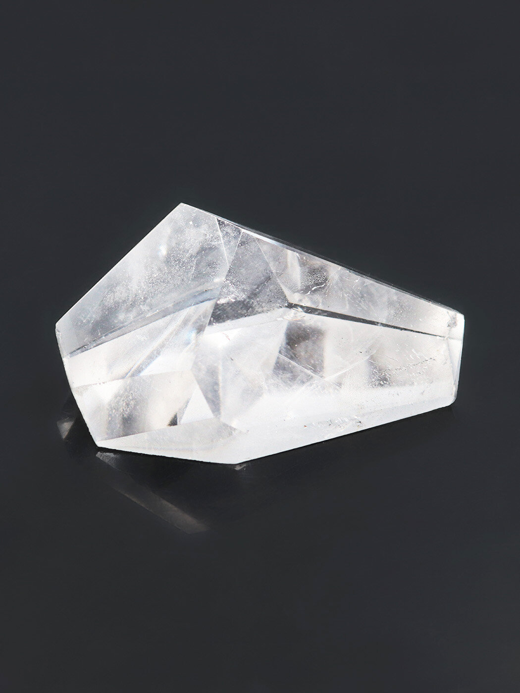 Горный Хрусталь геометрической формы, натуральный камень/минерал (100-120 г, 4,4-5,4 см)