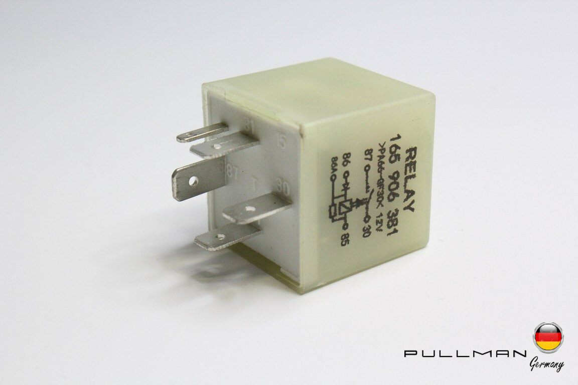 Реле блока управлением двигателя 165906381