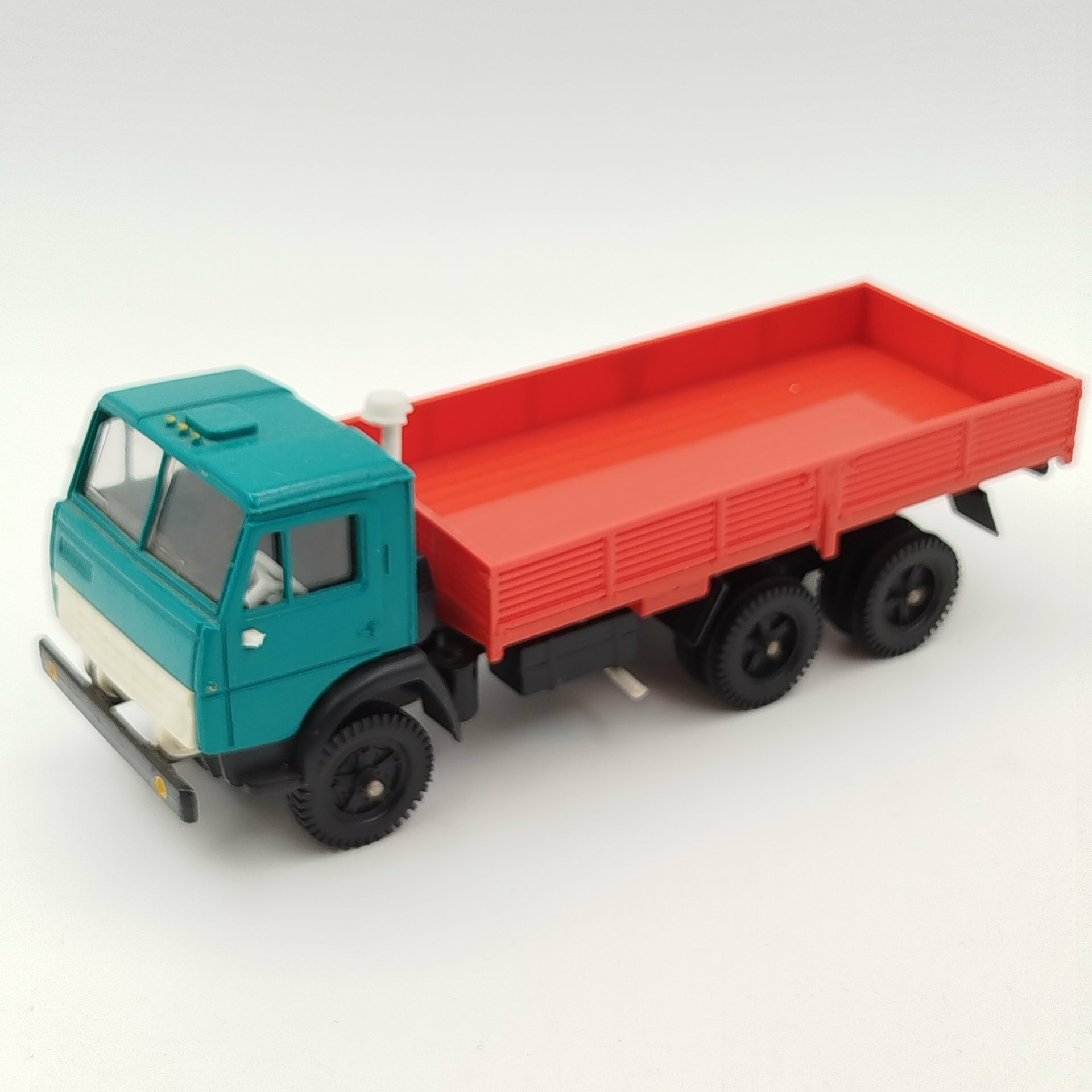 Модель автомобиля "Камаз-5320" (1:43), пластик, металл, СССР, 1970-1990 гг.