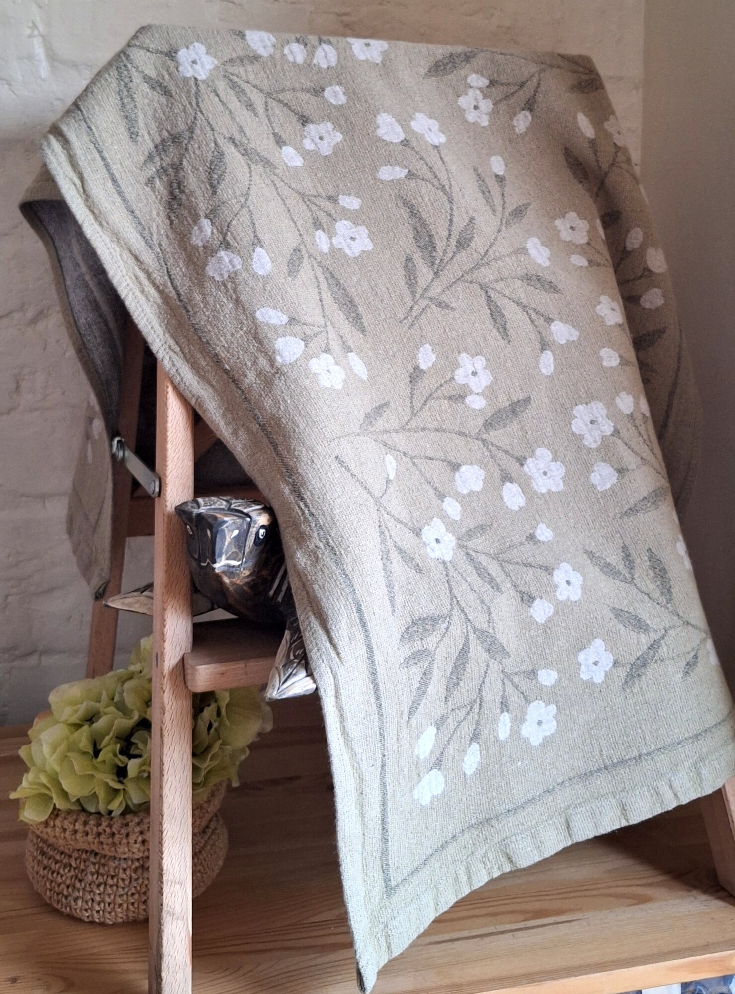 Льняное полотенце для ванной Цветение светло-оливковое, умягченное полотенце 55х115 см