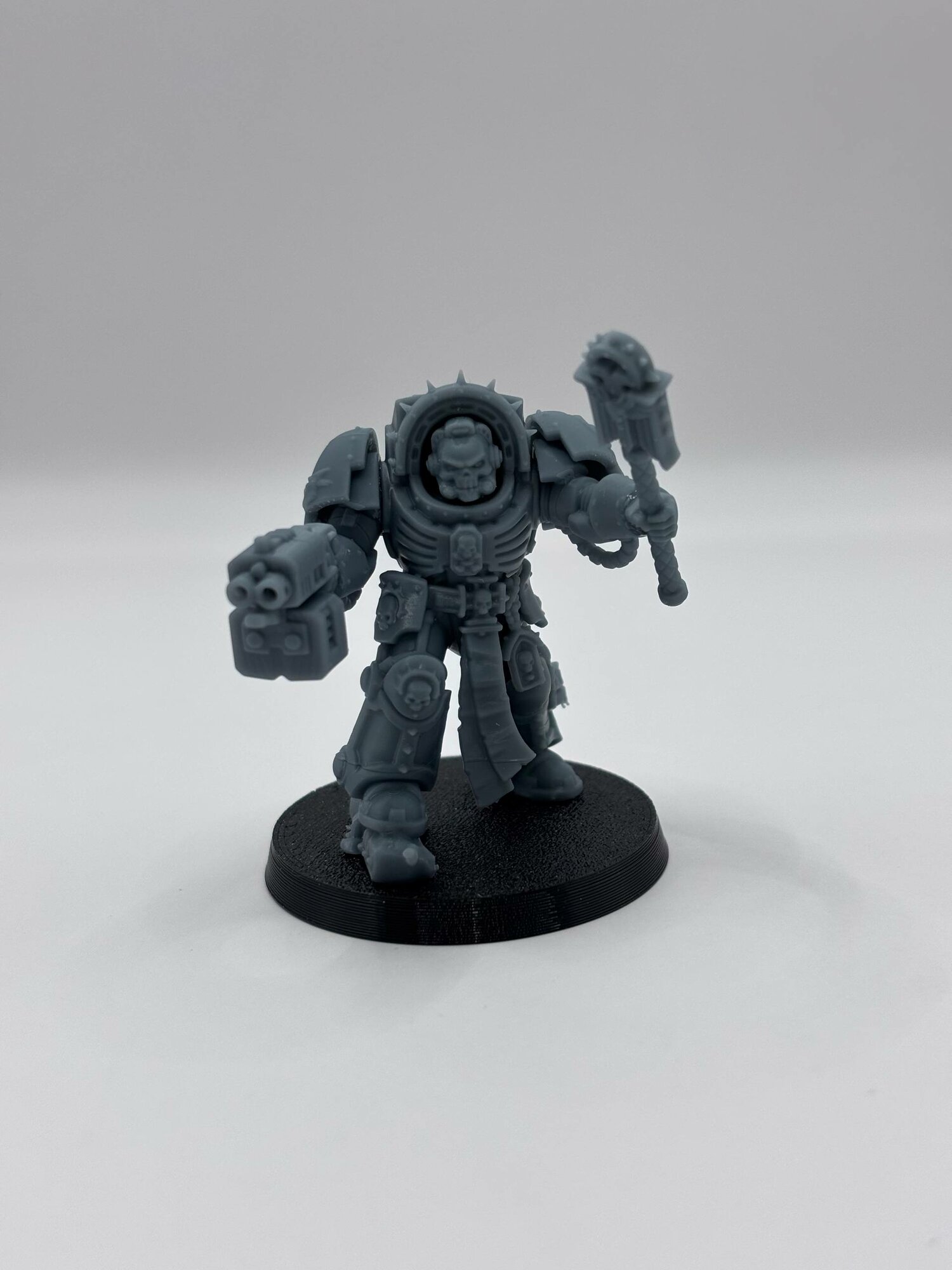 Миниатюра "Space Marines: Chaplain in Terminator Armour " Warhammer 40k