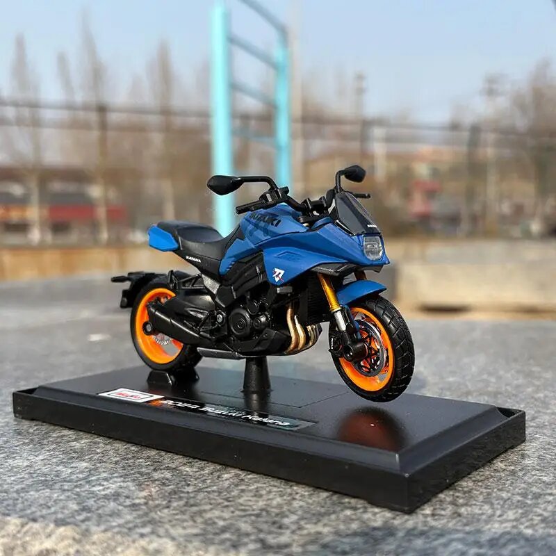 Maisto 1:18 Suzuki Katana из литого металла