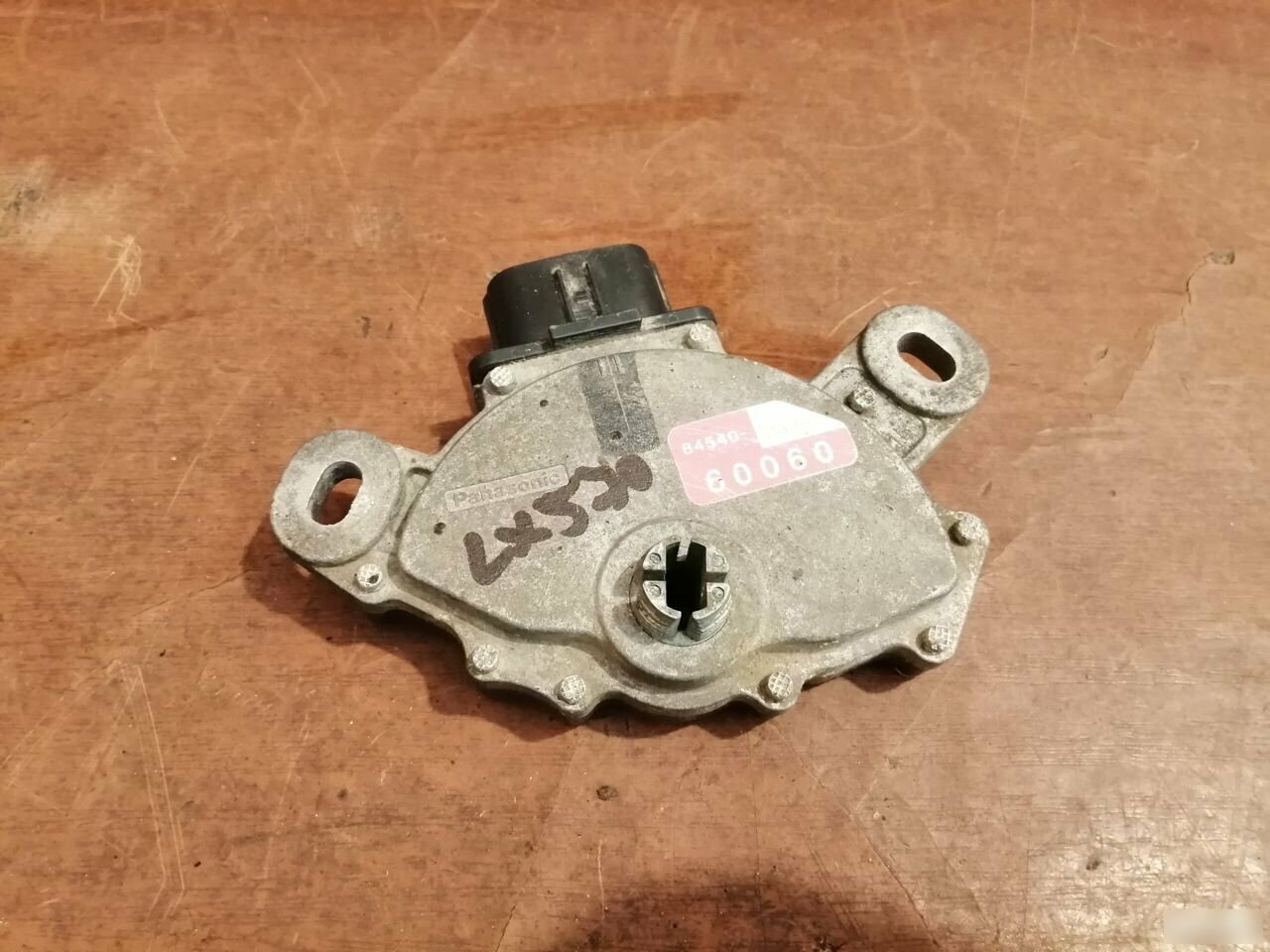 Датчик нейтральной передачи Lexus LX570 2017-2021